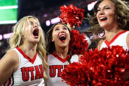Utah Utes Cheerleaders Celebrate After Touchdown Editorial Stock Photo ...
