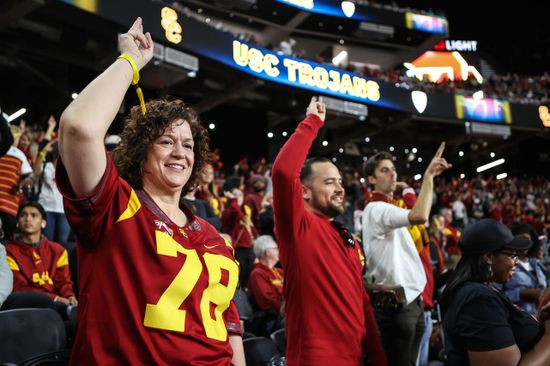 Usc Trojans Fans Cheering Their Team Editorial Stock Photo - Stock ...