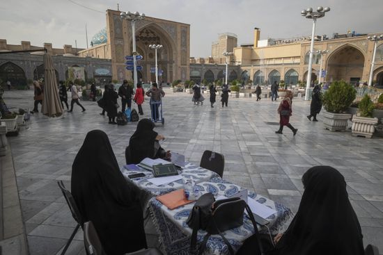 Iranian Clergy Women Sitting Around Table Editorial Stock Photo - Stock ...