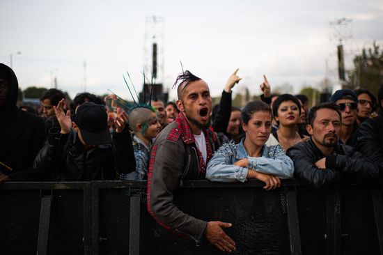 Concertgoer Sings During Third Day Comeback Editorial Stock Photo ...