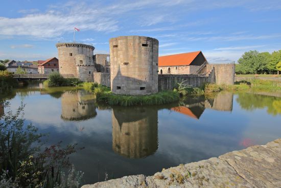 Historic Medieval Moated Castle Fortification Bulwark Editorial Stock ...