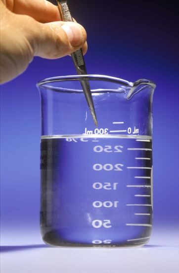 Seeding Supersaturated Solution Sodium Acetate Editorial Stock Photo ...