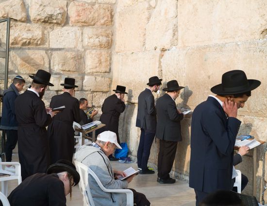 Hasidic Jewish Men Prayer Western Wall Editorial Stock Photo - Stock ...