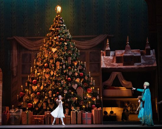 Sae Maeda Clara Bennet Gartside Drosselmeyer Editorial Stock Photo ...