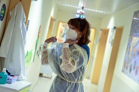 Chief Physician Beatrix Schmidt Prepares Her Editorial Stock Photo ...