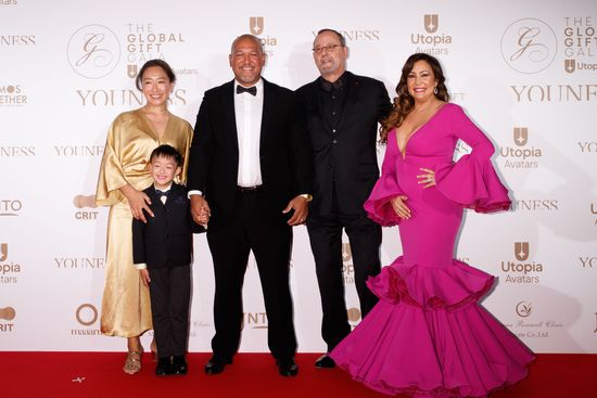 Lr Alex Ramiezs Family Alex Ramirez Editorial Stock Photo - Stock Image ...