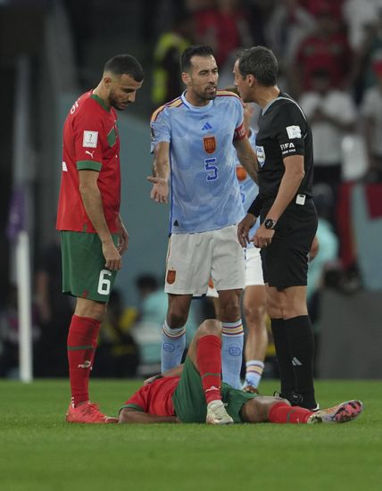 Sergio Busquets C Spain Talks Referee Editorial Stock Photo - Stock ...