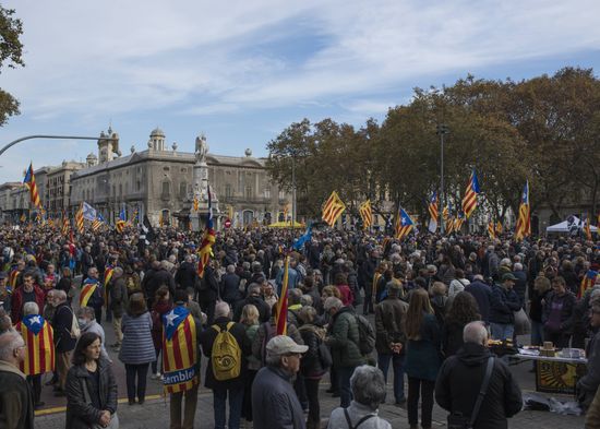 Protesters Wait Large Numbers Start Demonstration Editorial Stock Photo ...