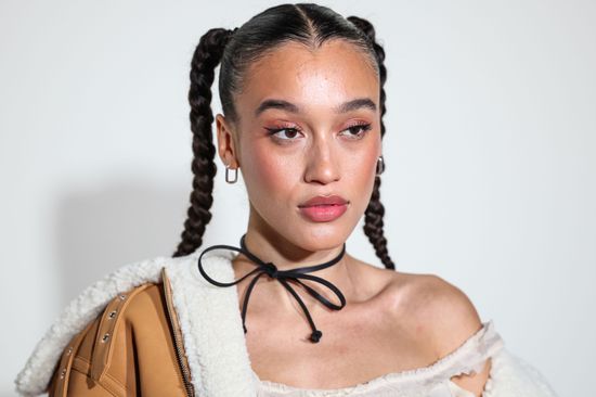 American Singer Nezza Vanessa Hernandez Arrives Editorial Stock Photo ...