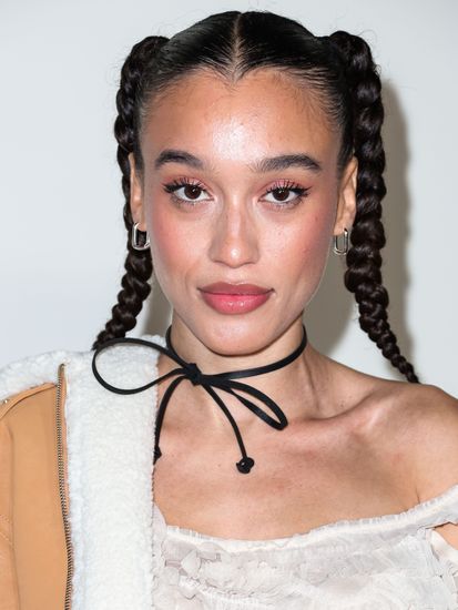 American Singer Nezza Vanessa Hernandez Arrives Editorial Stock Photo ...