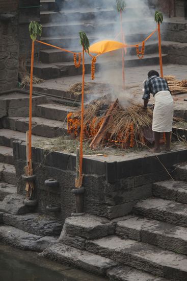 Man Tends Funeral Pyre Highcaste Man Editorial Stock Photo - Stock ...