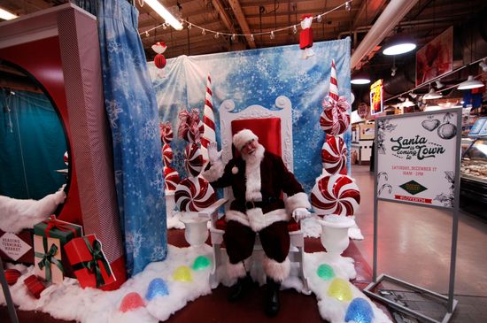Santa Claus Reading Terminal Market Philadelphia Editorial Stock Photo ...