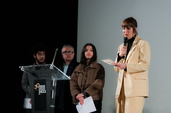 Daphne Burki Presenting Family Iranian Journalist Editorial Stock Photo ...