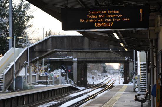 Hurst Green Station Remains Empty Rail Editorial Stock Photo - Stock ...