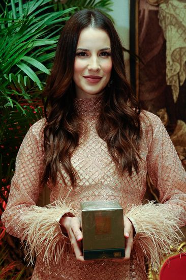 Actress Laura Poses During Photocall Cosmetics Editorial Stock Photo ...
