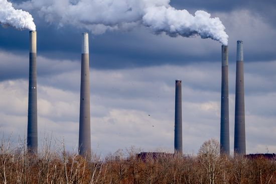 Pollution Rising Miami Fort Power Station Editorial Stock Photo - Stock ...
