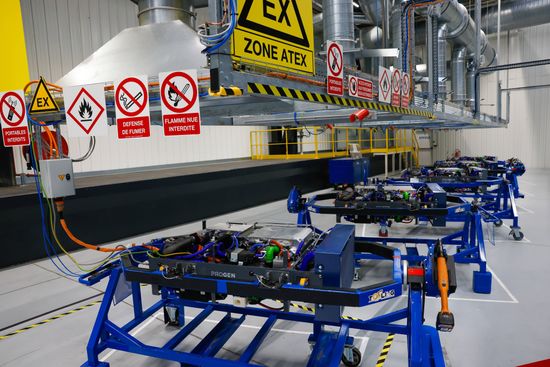 Progen Fuel Cell Engine Renault Master Editorial Stock Photo - Stock ...