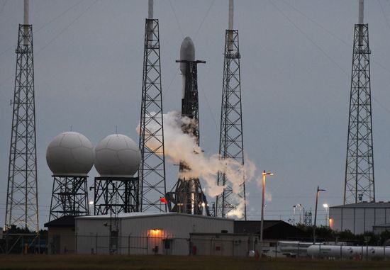 Spacex Falcon 9 Rocket Vents Before Editorial Stock Photo - Stock Image ...