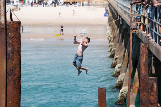 People Jump Off Pier Cool Off Editorial Stock Photo - Stock Image ...