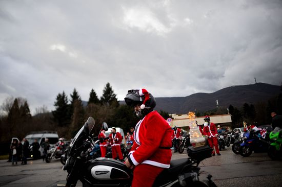 Rocker Dressed Santa Claus Attends Traditional Editorial Stock Photo ...