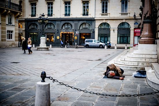 Vagrant Homeless Live On Street Paris Editorial Stock Photo - Stock ...
