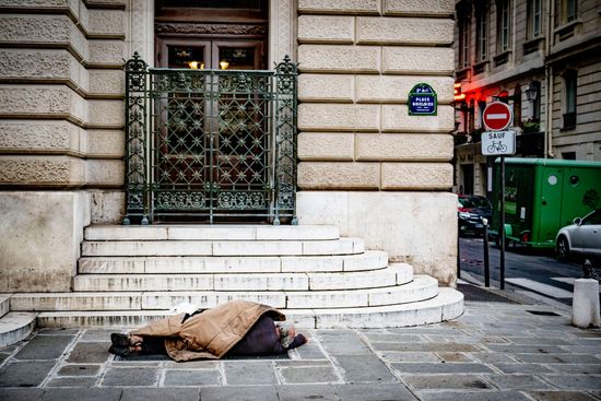 Vagrant Homeless Live On Street Paris Editorial Stock Photo - Stock ...