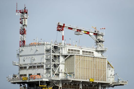North Sea Platform Beta North Sea Editorial Stock Photo - Stock Image ...
