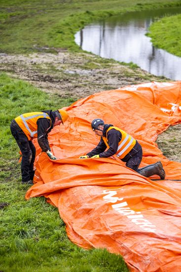 20220406 082931 Roermond Testing Alternatives Sandbags Editorial Stock ...