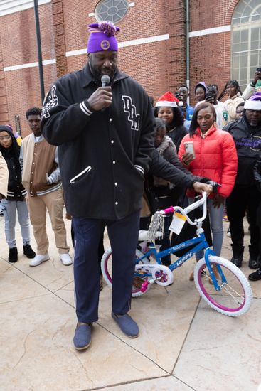 Shaq Gives Young Girl Bike Editorial Stock Photo - Stock Image ...