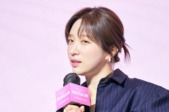 Ahn Heeyeon Exid Hani Editorial Stock Photo - Stock Image | Shutterstock