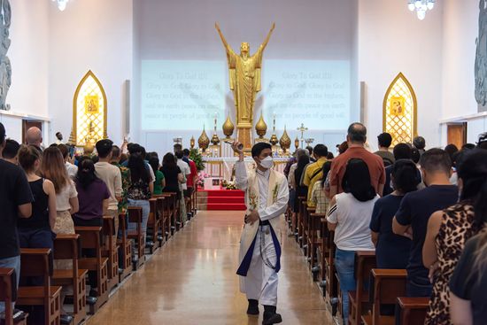 Catholic Priest Seen Sprinkling Holy Water Editorial Stock Photo ...