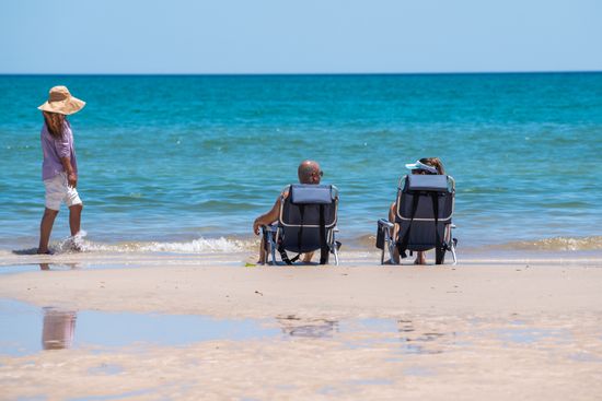 People Enjoying Hot Weather Beach Adelaide Editorial Stock Photo ...