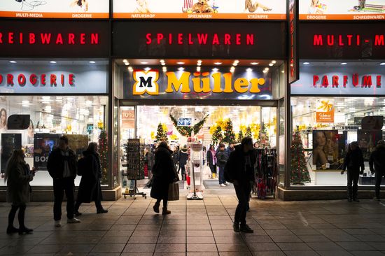 Mueller Drugstore Department Stores Chain Night Editorial Stock Photo ...