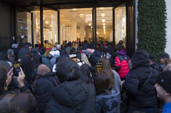People Enter Selfridges Store On Oxford Editorial Stock Photo - Stock ...