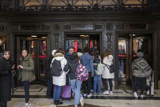 Customers Enter Selfridges Department Store Oxford Editorial Stock ...