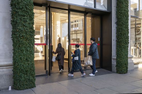 Customers Enter Selfridges Department Store Oxford Editorial Stock ...