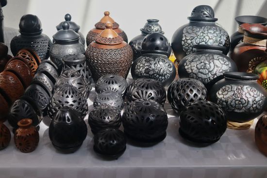 Black Clay Pottery Mexican Black Pottery Editorial Stock Photo - Stock ...