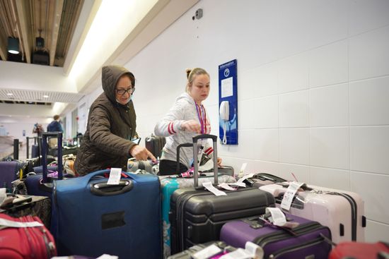 Southwest Airlines Baggage Services Center Agents Editorial Stock Photo ...