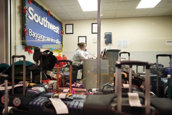 Southwest Airlines Baggage Services Center Agents Editorial Stock Photo ...