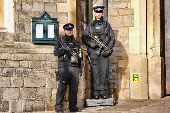 Metropolitan Armed Police On Guard Outside Editorial Stock Photo ...