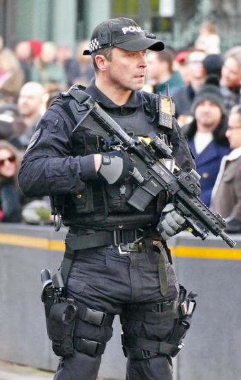 Metropolitan Armed Police On Guard Outside Editorial Stock Photo ...