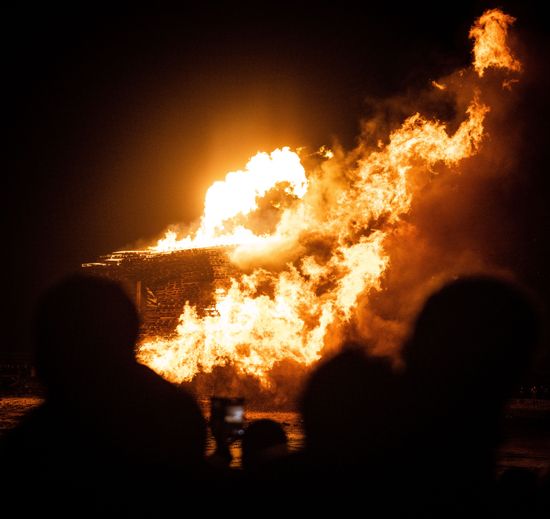 Scheveningen Bonfire On Noorderstrand Scheveningen Bonfires Editorial ...