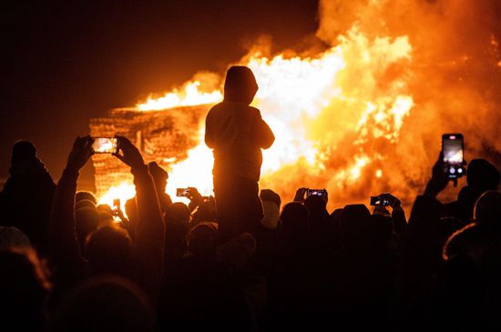 Scheveningen Bonfire On Noorderstrand Scheveningen Bonfires Editorial ...