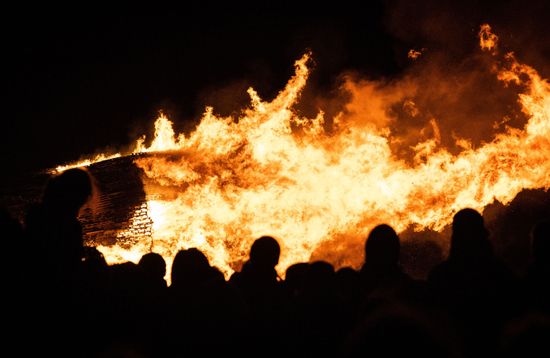 Scheveningen Bonfire On Noorderstrand Scheveningen Bonfires Editorial ...