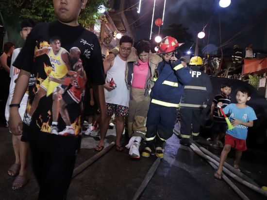 Injured Filipino Firefighter Assisted Next Revelers Editorial Stock ...