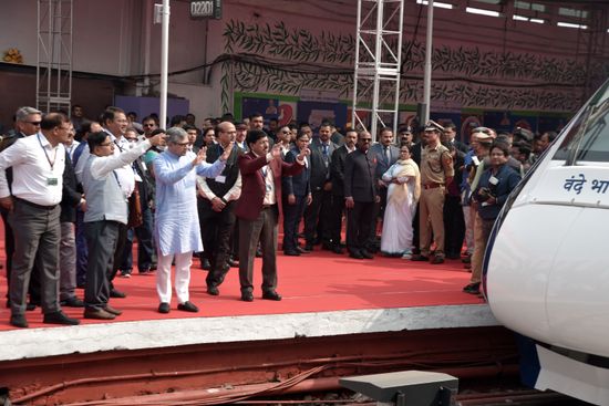 Howrah During Vande Bharat Train Inauguration Editorial Stock Photo ...