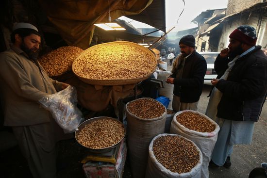 Pakistani Vendor Sells Sorghum Seeds Peanuts Editorial Stock Photo ...