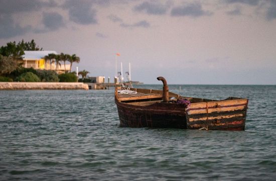 Empty Raft Stranded Sombrero Beach Marathon Editorial Stock Photo ...