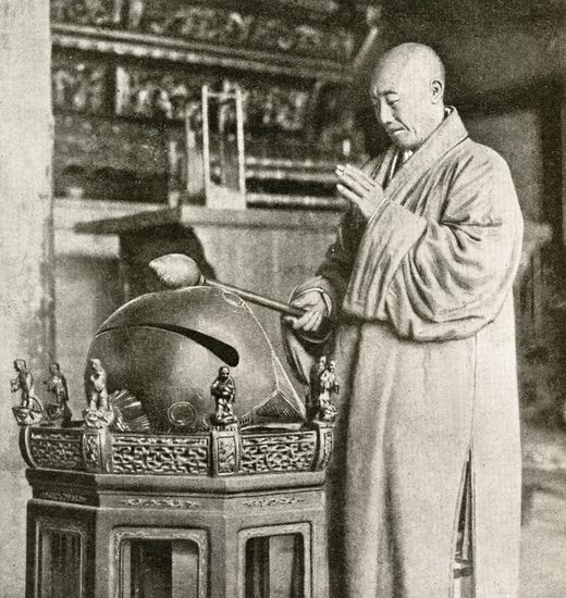 Buddhist Priest Striking Temple Bell Attitude Editorial Stock Photo ...