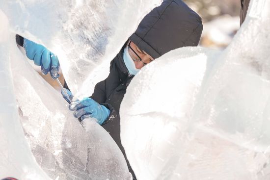 Contestable Works On Ice Sculpture During Editorial Stock Photo - Stock ...